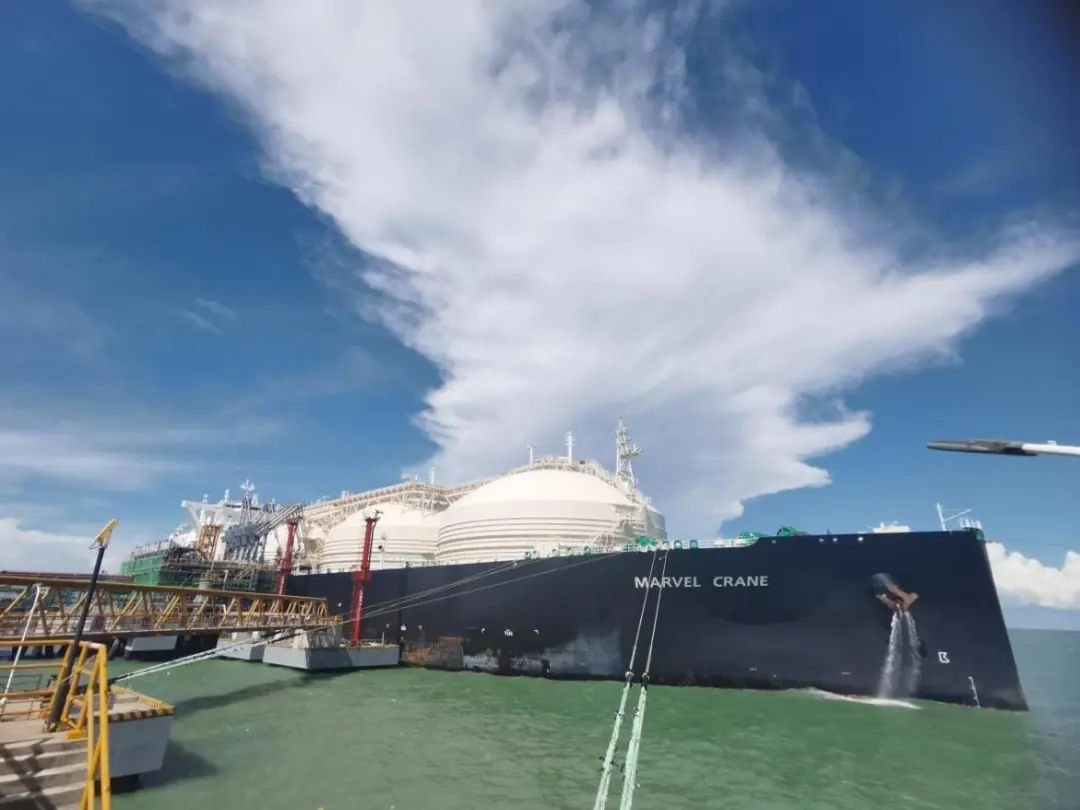 【行业新闻】中燃宏大：又一船LNG进口到港，“MARVEL CRANE”号顺利抵达北海LNG接收站-北京石油展-聚展